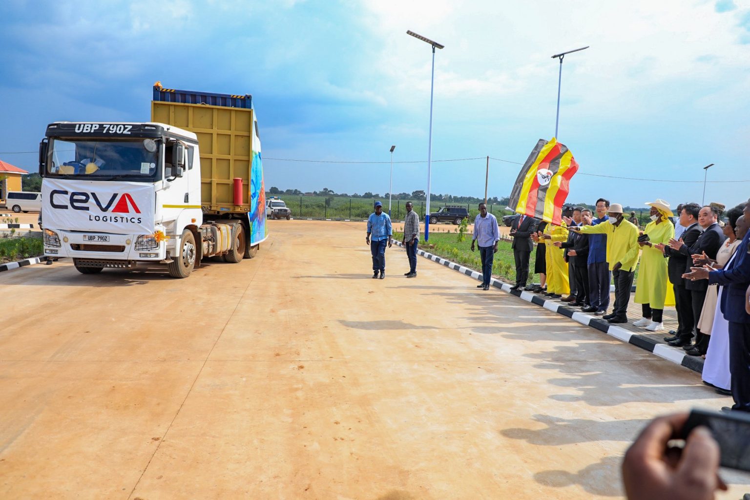 President Museveni Flags Off Uganda’s First Chili Export to China ...